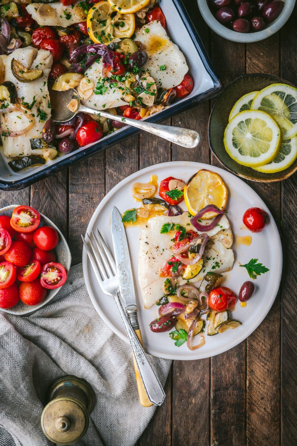 One-Pan Roasted white fish with Tomatoes, Zucchini and Olives